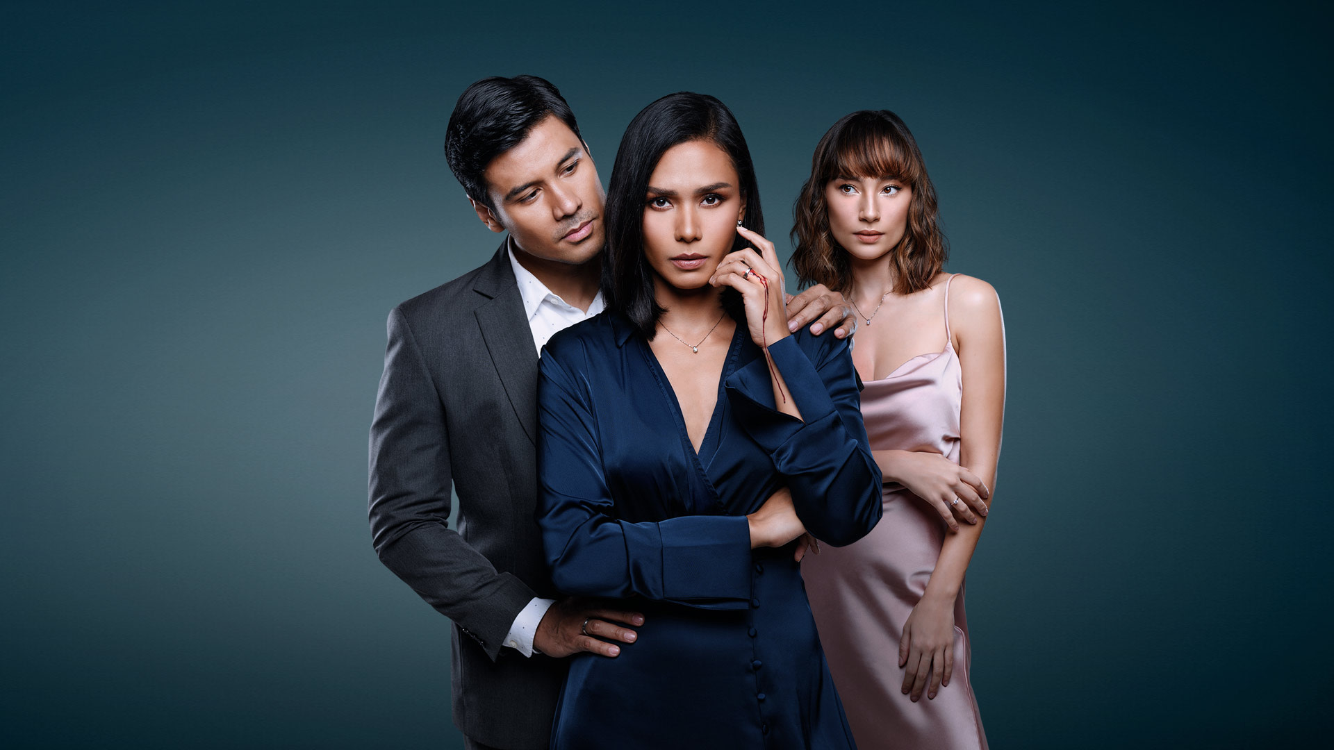 Between Two Hearts - Disney+