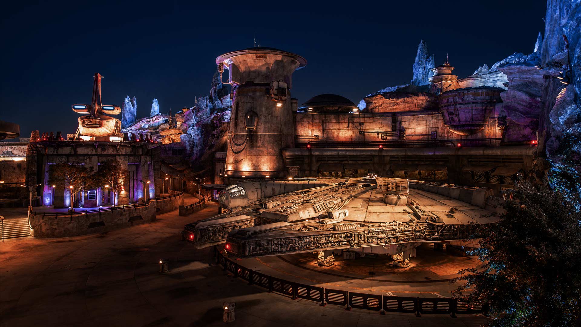 Star Wars: Galaxy’s Edge | Disneyland Resort on Disney+ UAE | English ...