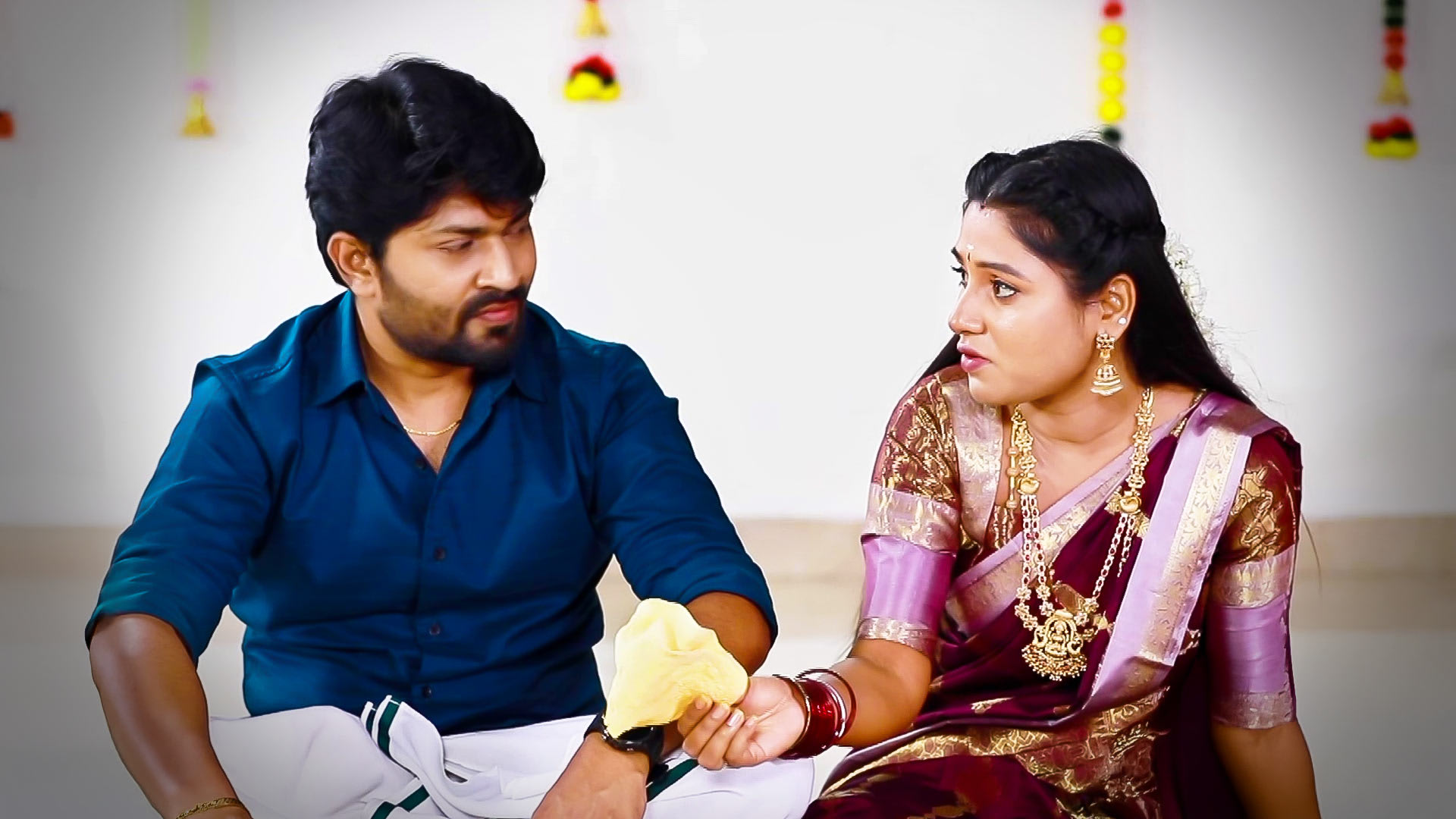 Sindhu Bairavi Kacheri Arambam Drama Family Series, now streaming on ...