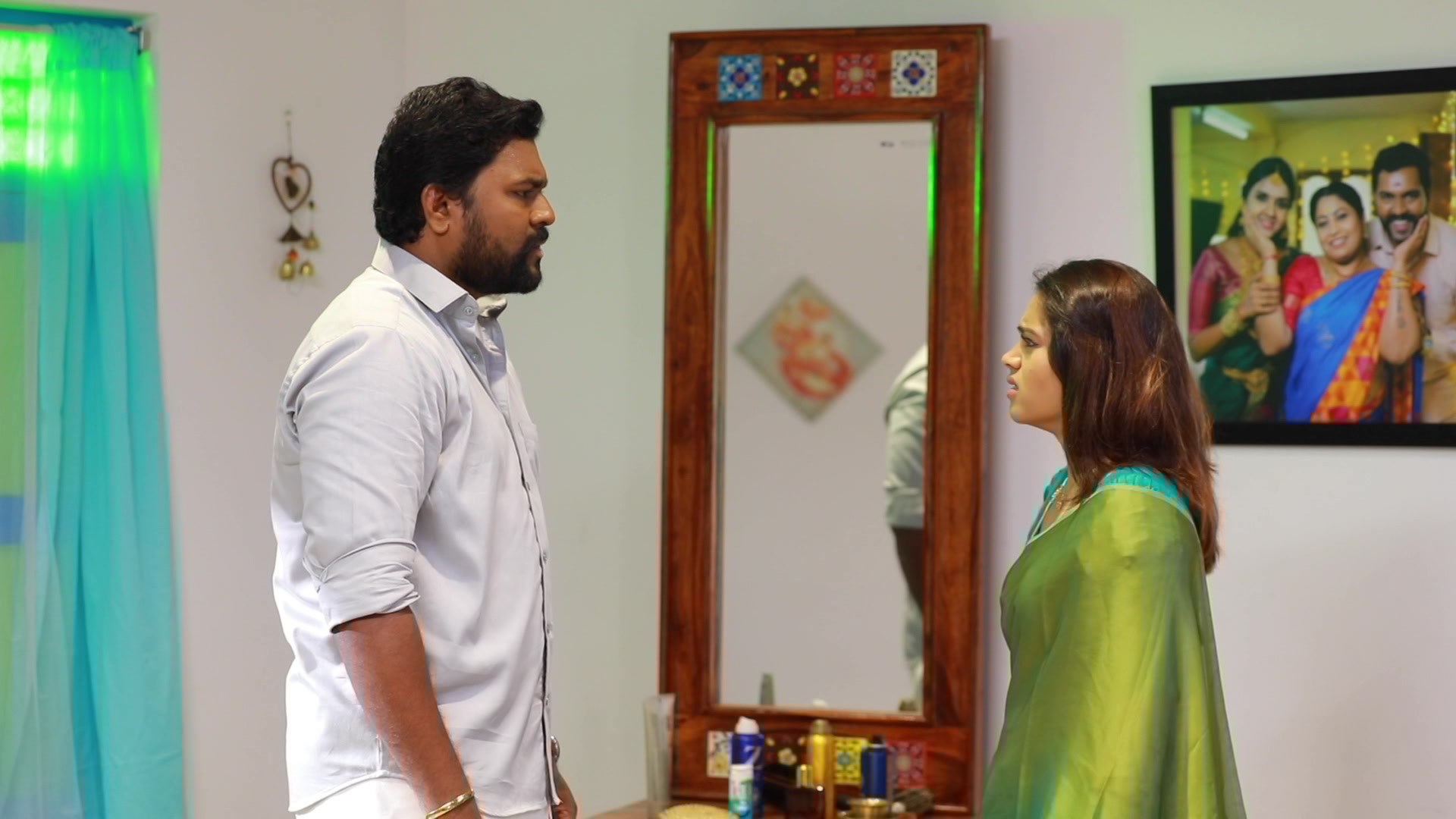 Sindhu Bairavi Kacheri Arambam Drama Family Series, now streaming on ...