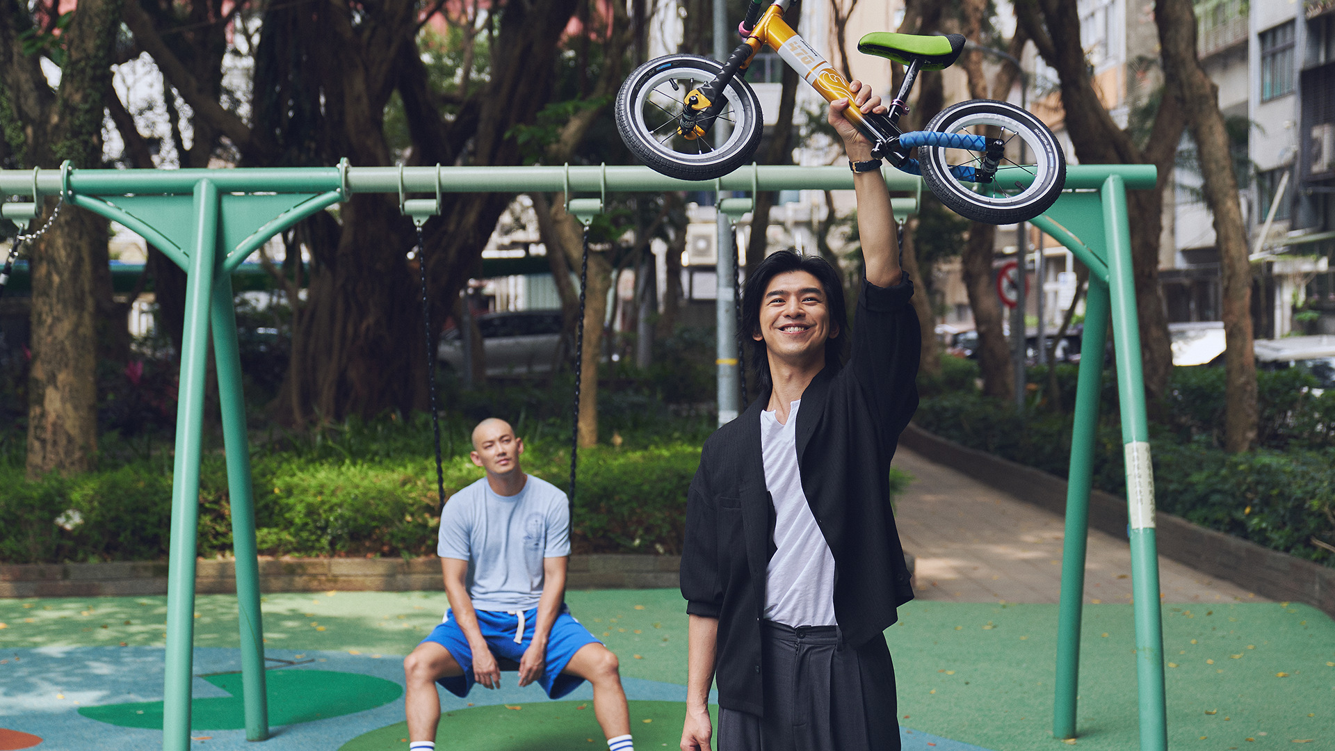 Small & Mighty - Disney+