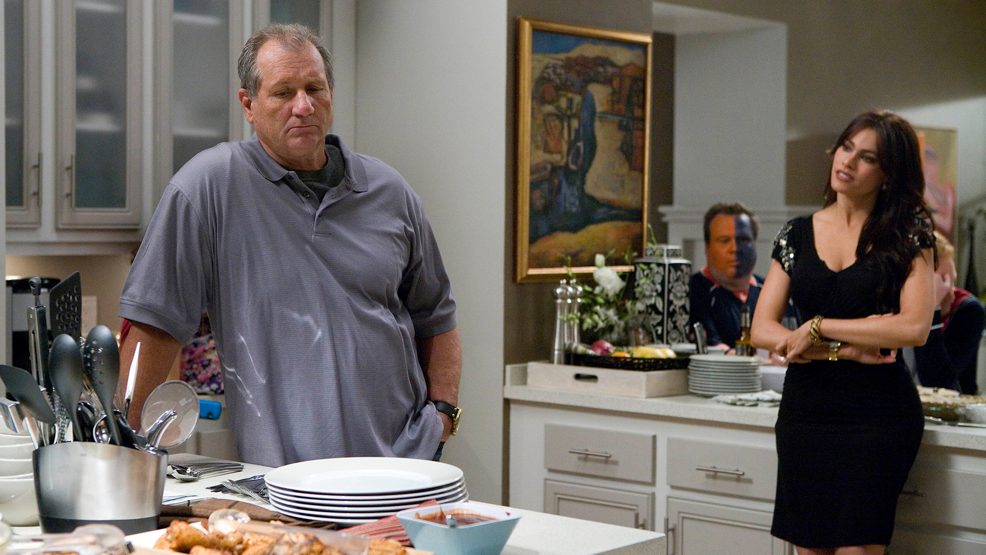 Watch Modern Family Online only on Disney+ iq