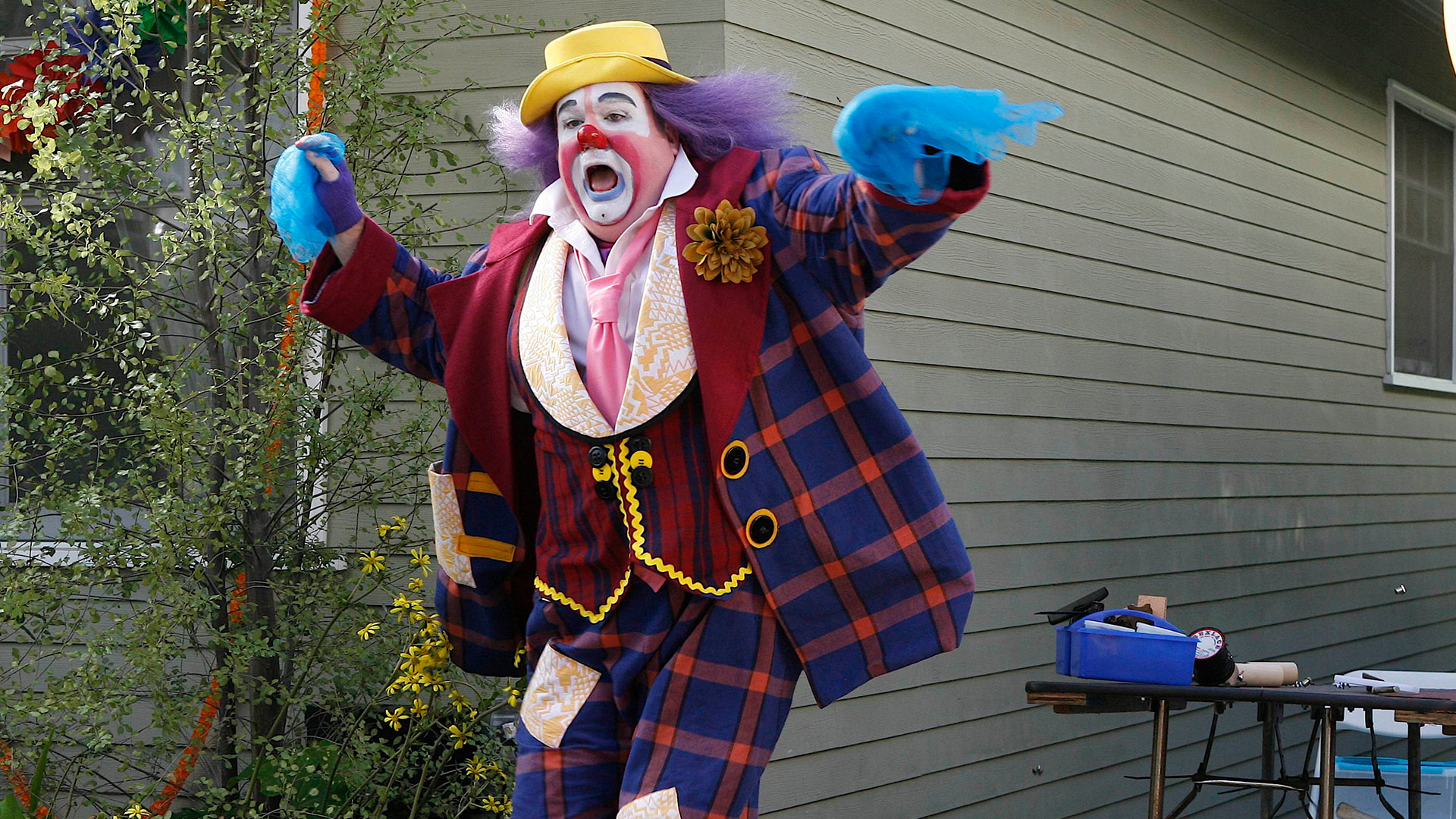 Watch Modern Family Online only on Disney+ ly